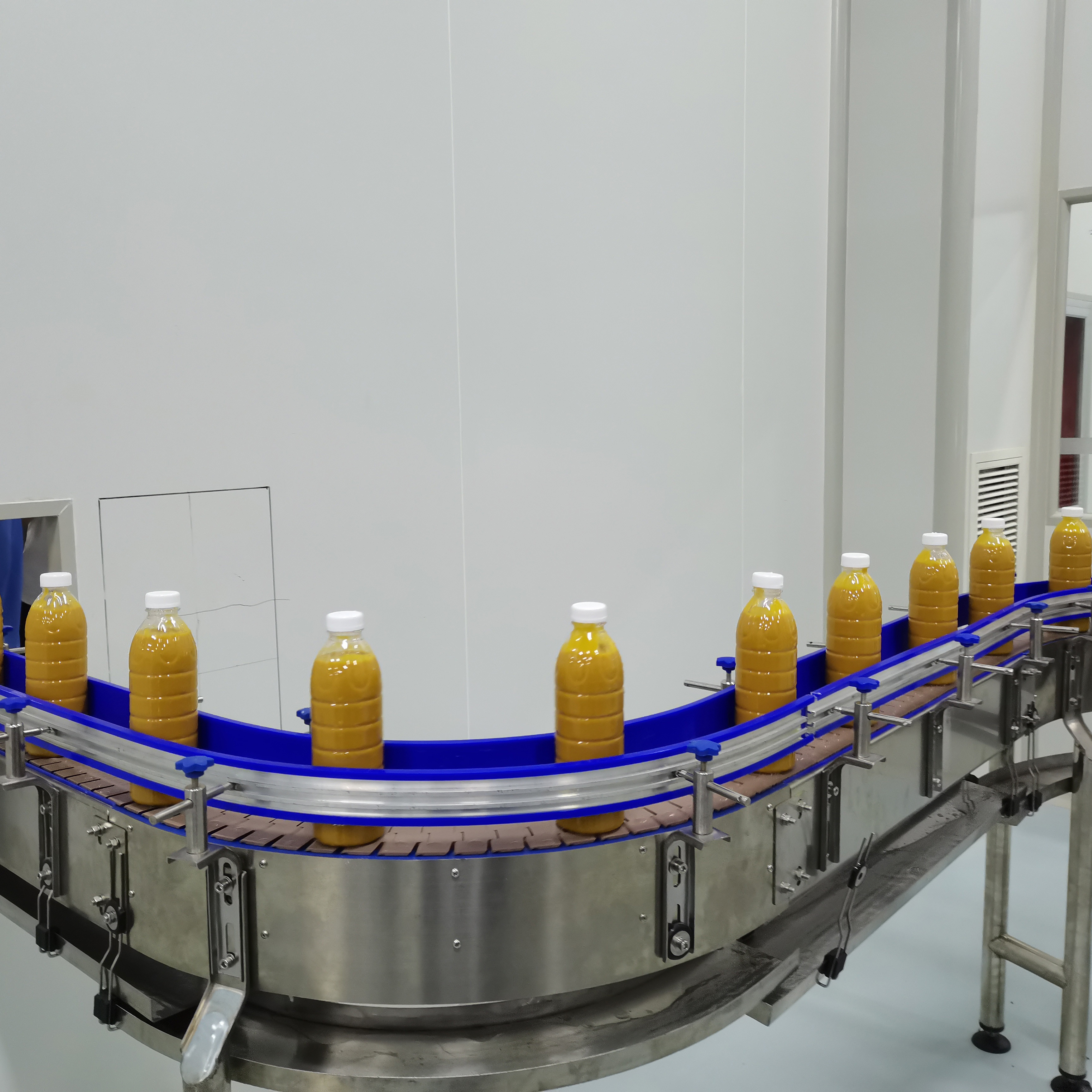 How to perform daily maintenance and cleaning on the juice mixing line